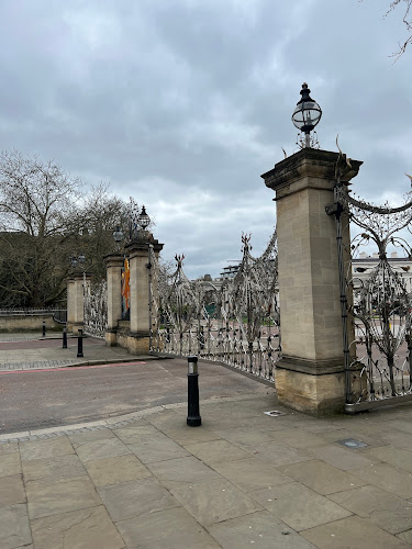 Queen Elizabeth Gate – Essex Web Directory